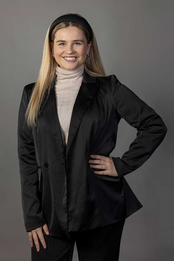 Cassidy Larcombe – Administrative Assistant » Fastrack Conveyancing